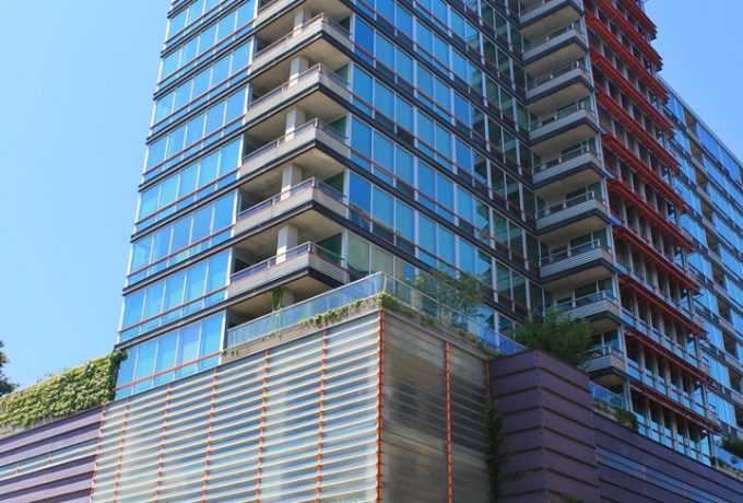 Optima Horizons Parking Structure | Bendheim Channel Glass Project