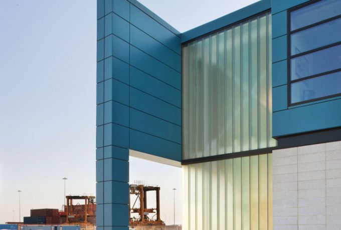 Port Authority Administration Building | Bendheim Channel Glass Project