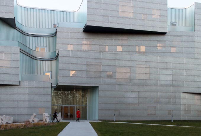 Univ. of Iowa - Visual Arts Building | Bendheim Channel Glass Project