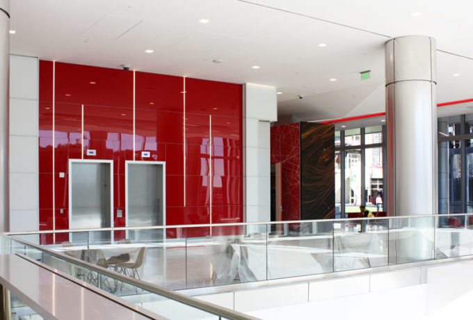 Comcast Lobby | Bendheim Architectural Glass Project