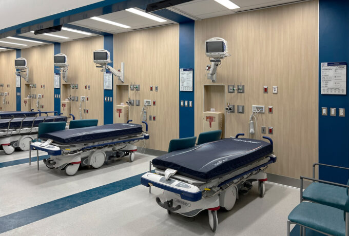 Jersey City Medical Center | Bendheim Channel Glass Project